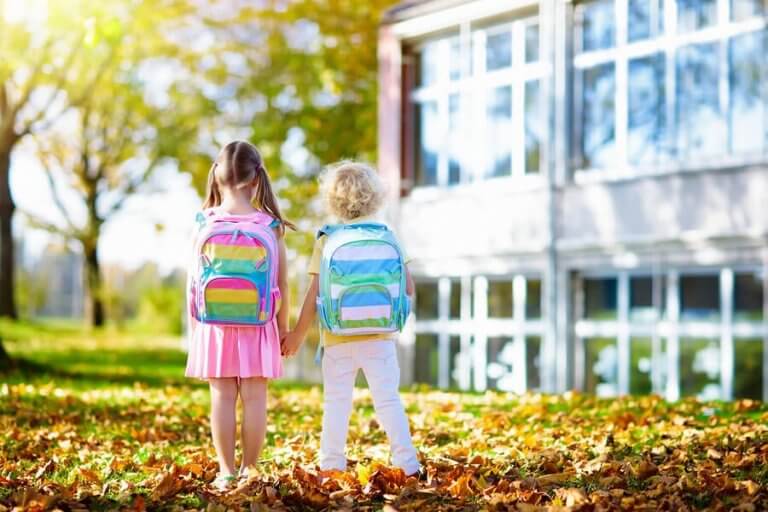 How to Encourage Friendship in the Classroom - You are Mom